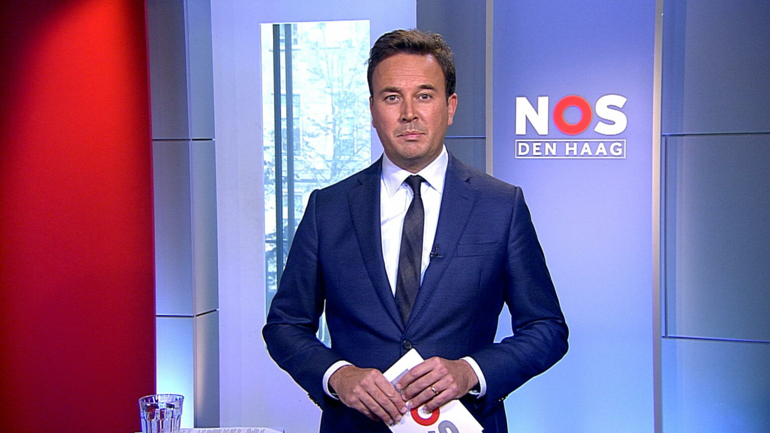 Xander van der Wulp ligt te rollebollen met de beste vriendin van Eva Jinek